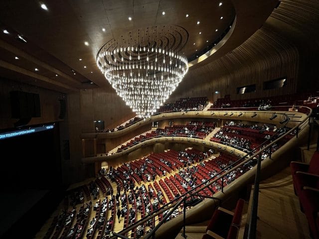 Atatürk Kültür Merkezi -Yenilenmiş Sanat - Dök Mimarlık